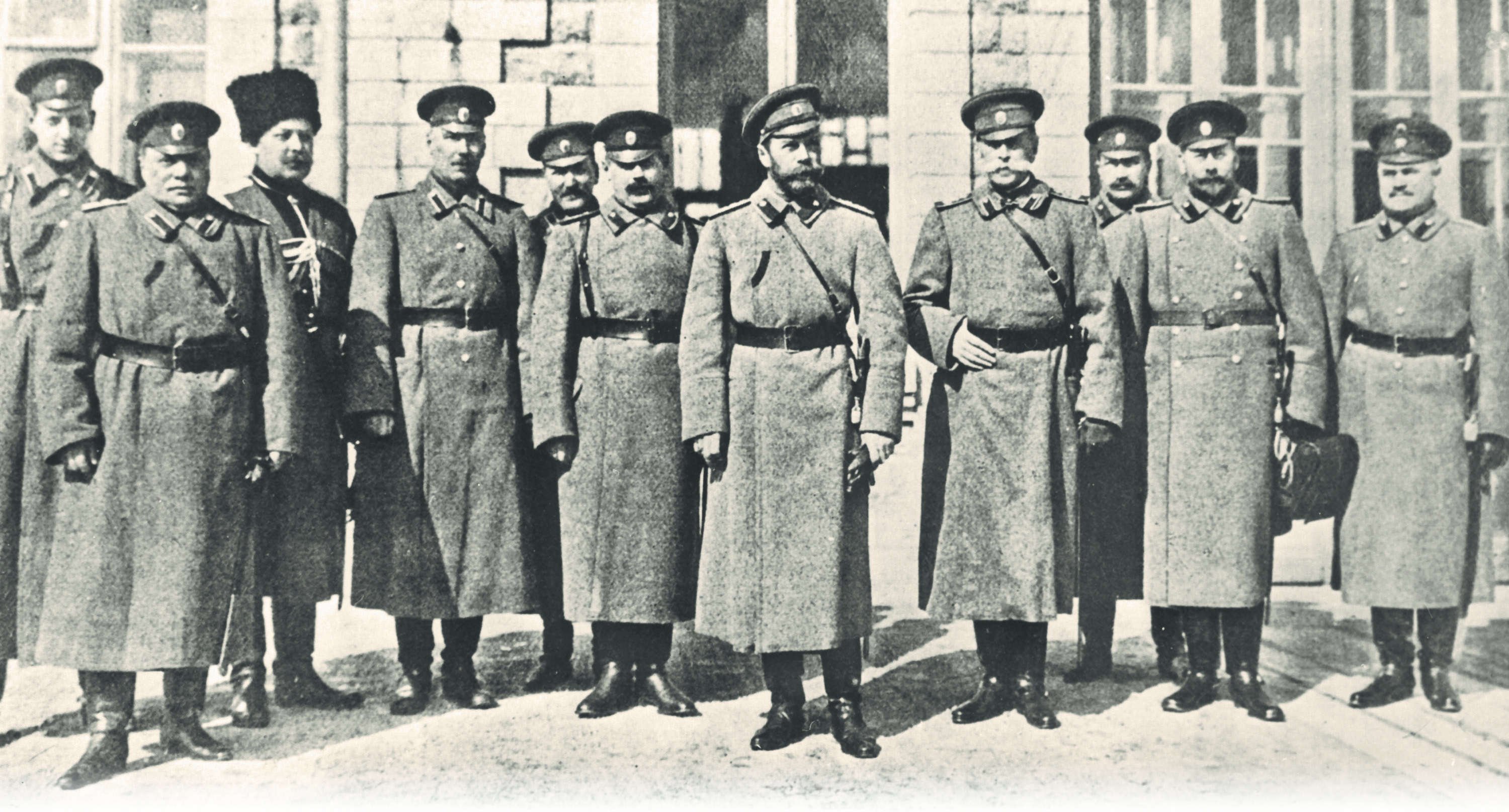Файл:Свита Его Императорского Величества, 1916.jpg — Офицеры русской ...